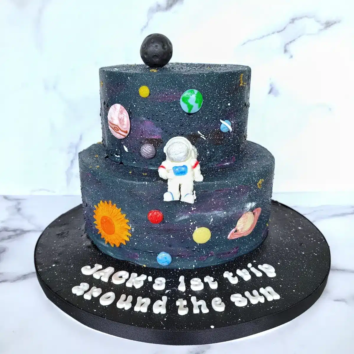 Order Birthday Cakes Online near Los Angeles